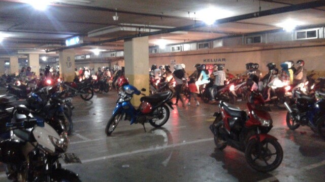 Parking Area Batam City Square (BCS) Mall - Batam City Square (BCS) Mall,