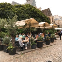 Chez Julien - Hôtel-de-Ville - 42 tips from 973 visitors