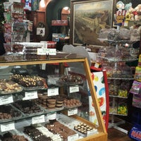 Schmidt's Fudge Haus - Candy Store in German Village