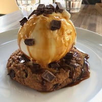 Hot Cakes Molten Chocolate Cakery - Dessert Shop in Seattle