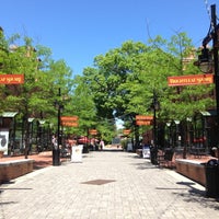 Brightleaf Square - Plaza in Durham