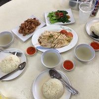 Tiong Bahru Hainanese Chicken Rice & Curry Rice