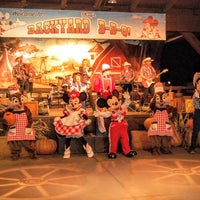 Mickey's Backyard BBQ - Disney's Fort Wilderness Resort - 15 tips