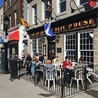 Sir John's Public House - Pub in Kingston