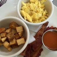 Monuts Donuts - Café in Durham