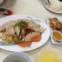 Tiong Bahru Hainanese Chicken Rice & Curry Rice