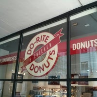 Do-Rite Donuts & Chicken - Streeterville - 60 tips from 1657 visitors