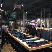 Levi's - Soho - 19 tips