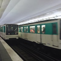 Métro Edgar Quinet [6] - Metro Station in Montparnasse