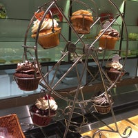 Liliha Bakery - Kalihi - Palama - 580 N Nimitz Hwy