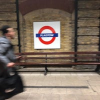 Plaistow London Underground Station - Metro Station in West Ham