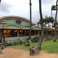 Mama Fish House Beach - paia