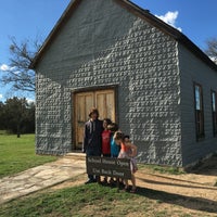 Texas White House - 687 Hodges Ranch Rd