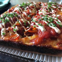 Descendant Detroit Style Pizza - Pizza Place in Toronto