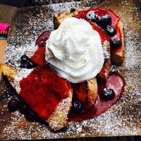 Café Raymond - Breakfast Spot in Strip District