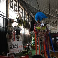 Portobello Green Vintage Fashion Market - Golborne - 14 tips