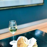 Manta Bar - Sandwich Place