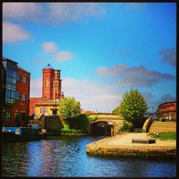 Leeds - Liverpool Canal - Canal in Holbeck Urban Village