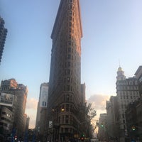 Flatiron Building - Flatiron District - 129 tips from 2455 visitors