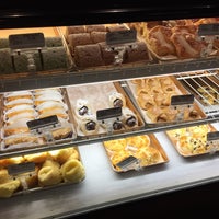 Liliha Bakery - Kalihi - Palama - 580 N Nimitz Hwy