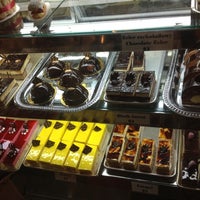 Cafe Riviera - Café in Greenpoint