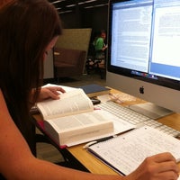 Moody Memorial Library - College Library in Baylor University