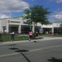 Waterloo Premium Outlets - 655 New York 318