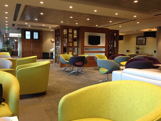Dublin Airport Executive Lounge - Dublin (DUB) | LoungeReview.com