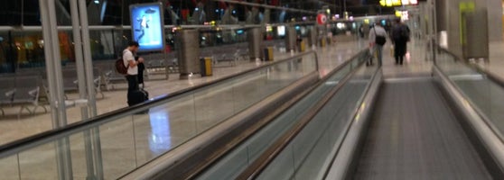 Terminal 4 - Aeropuerto - 404 tips