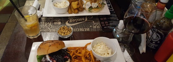 Tuning Bar & Burger - Zsidónegyed - Akácfa u. 45.