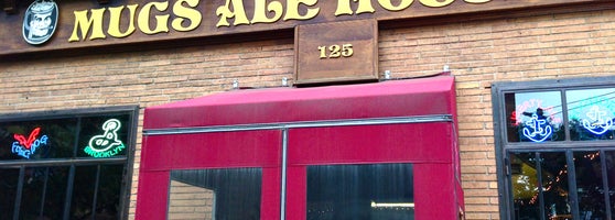 Mugs Ale House - Pub in Williamsburg