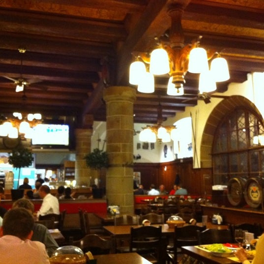 Zeughauskeller - Swiss Restaurant in Zürich