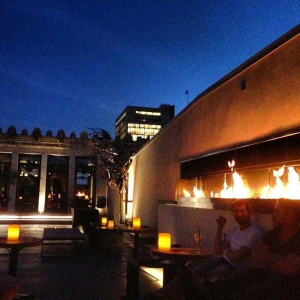 Stratus Rooftop Lounge - Center City East - 433 Chestnut St