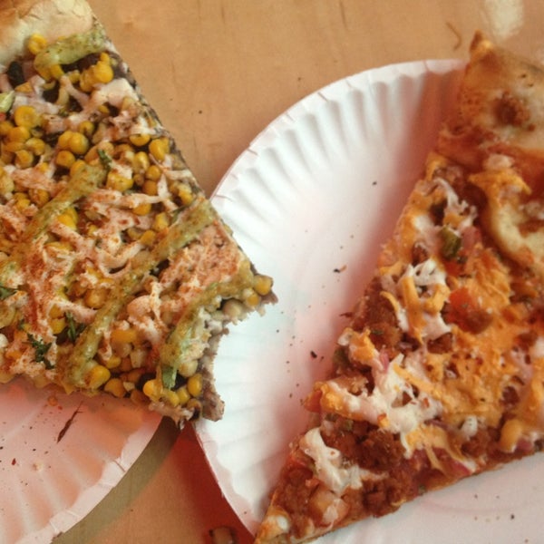 Dimo's Pizza - Bucktown - 61 tips from 1942 visitors