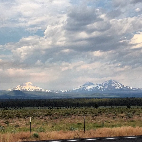 Three Sisters Viewpoint - Scenic Lookout in Bend