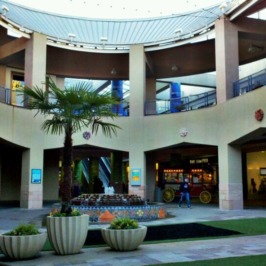 Downtown Commons - Shopping Mall in Downtown Sacramento