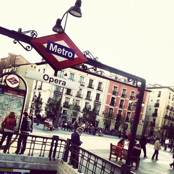 Metro Ópera - Metro Station in Madrid