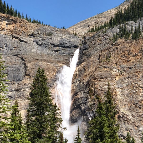Takakkaw Falls - Scenic Lookout