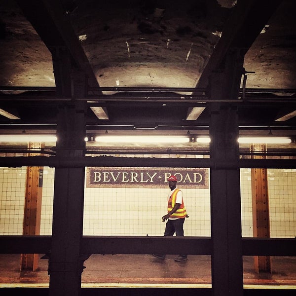 MTA Subway - Beverly Rd (2/5) - Metro Station in Brooklyn