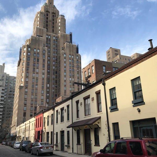 Washington Mews - Greenwich Village - New York, NY