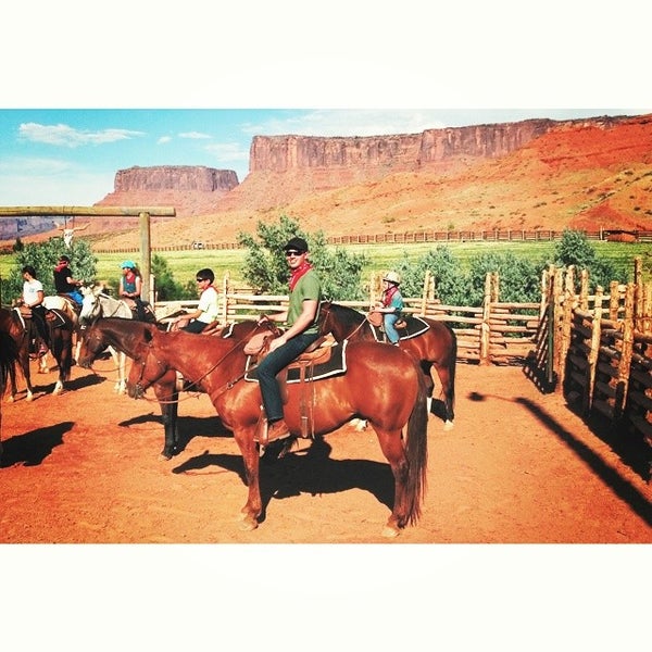 Red Cliffs Lodge - Hotel in Moab