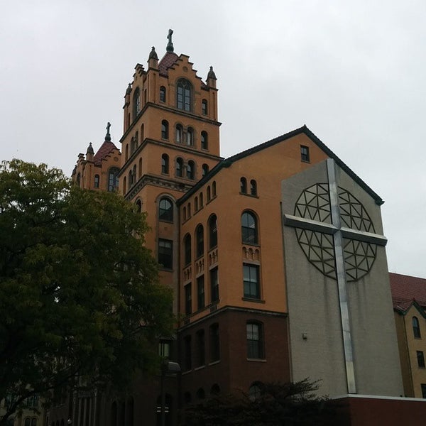 Techny Towers - Office in Northbrook