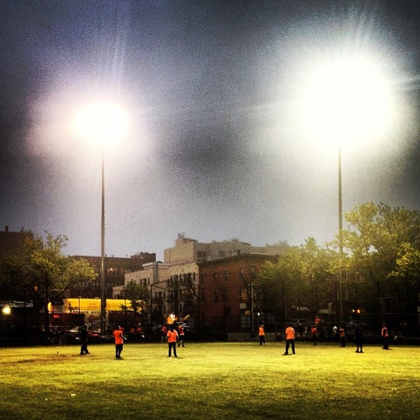 Sternberg Park - East Williamsburg - 4 tips