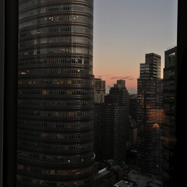 Lipstick Building - Midtown East - 8 tips