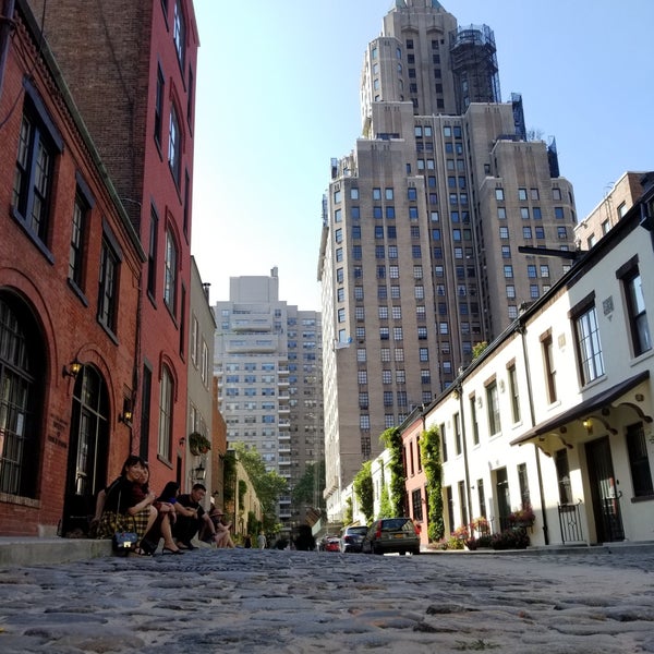 Washington Mews - Greenwich Village - New York, NY
