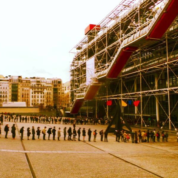 Arrêt Centre Georges Pompidou [29] - Bus Line in Paris