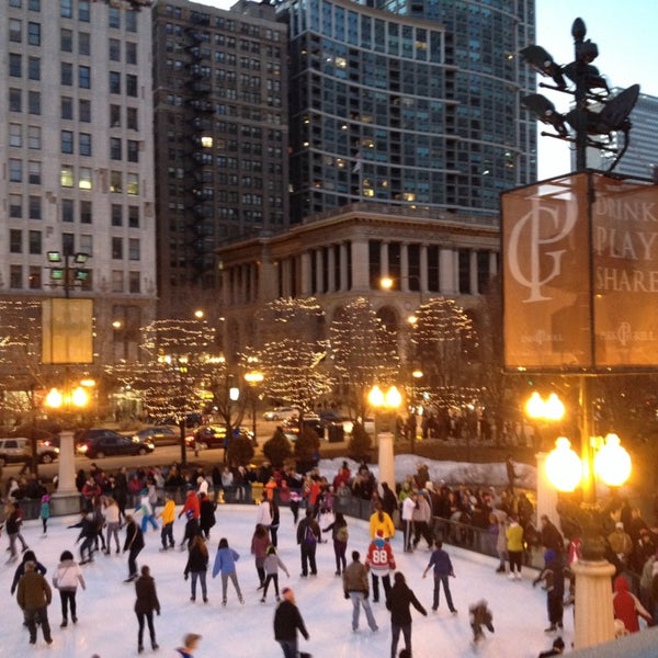 McCormick Tribune Ice Rink - Skating Rink in Chicago