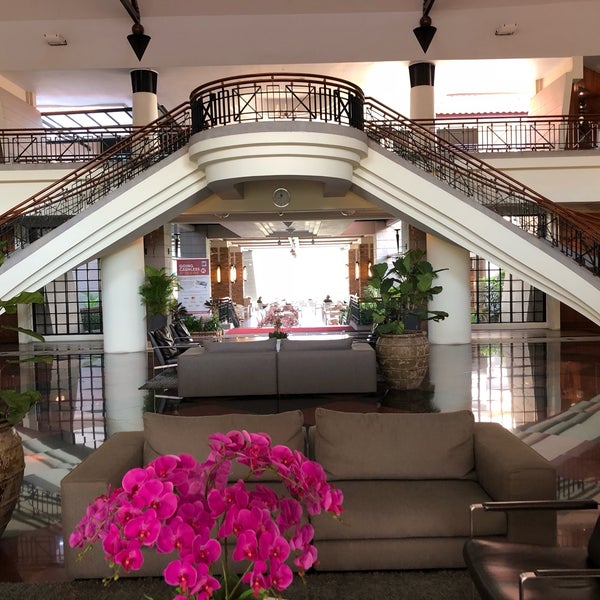 Seletar Country Club - Yishun - 101 Seletar Club Rd