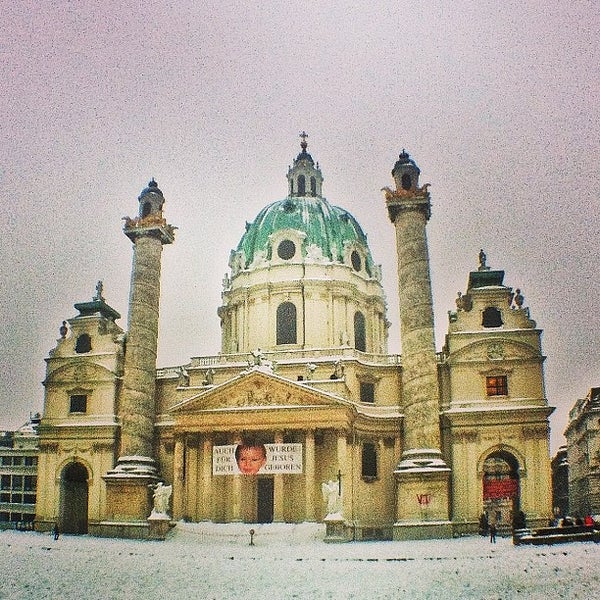 Karlskirche - Church in Wien
