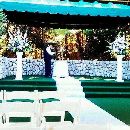 Pickwick Gardens - Burbank, CA